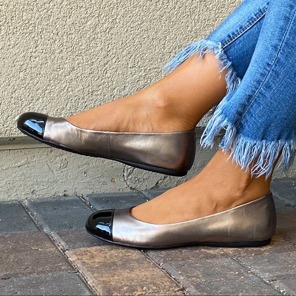 SoftWalk | Shoes | Silver Distressed Leather Cap Toe Ballerina Flats ...